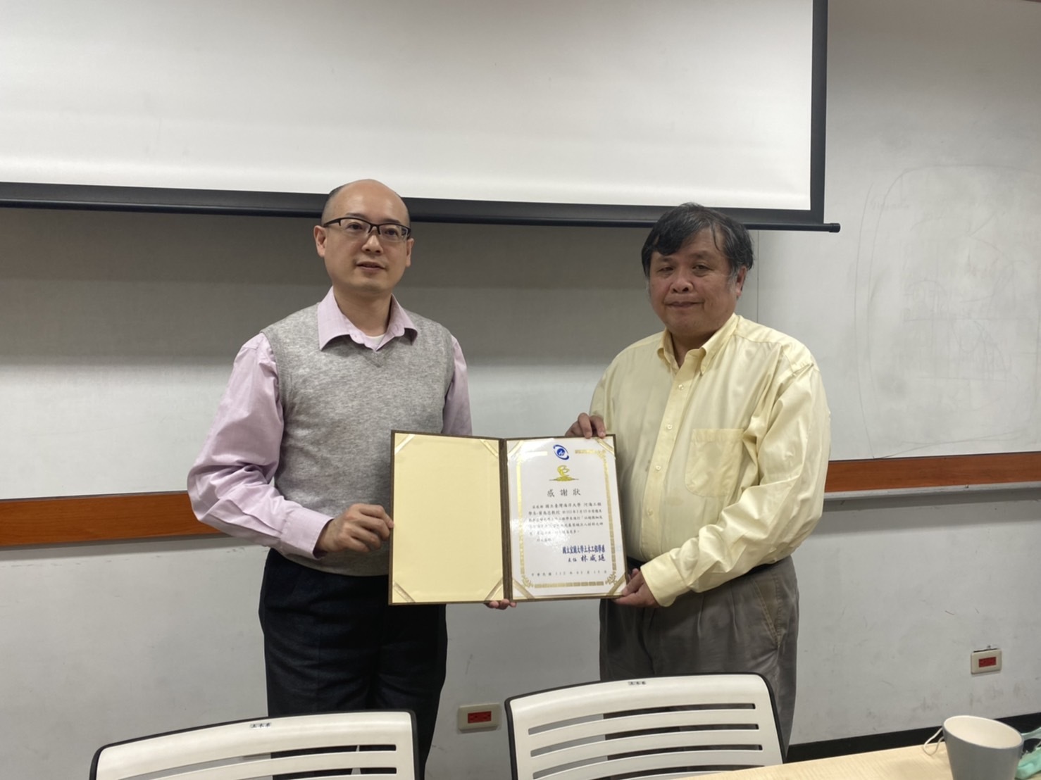 友善列印 - [演講]以超微細反應性飛灰改性雙元水泥基裂縫注入材料之研究